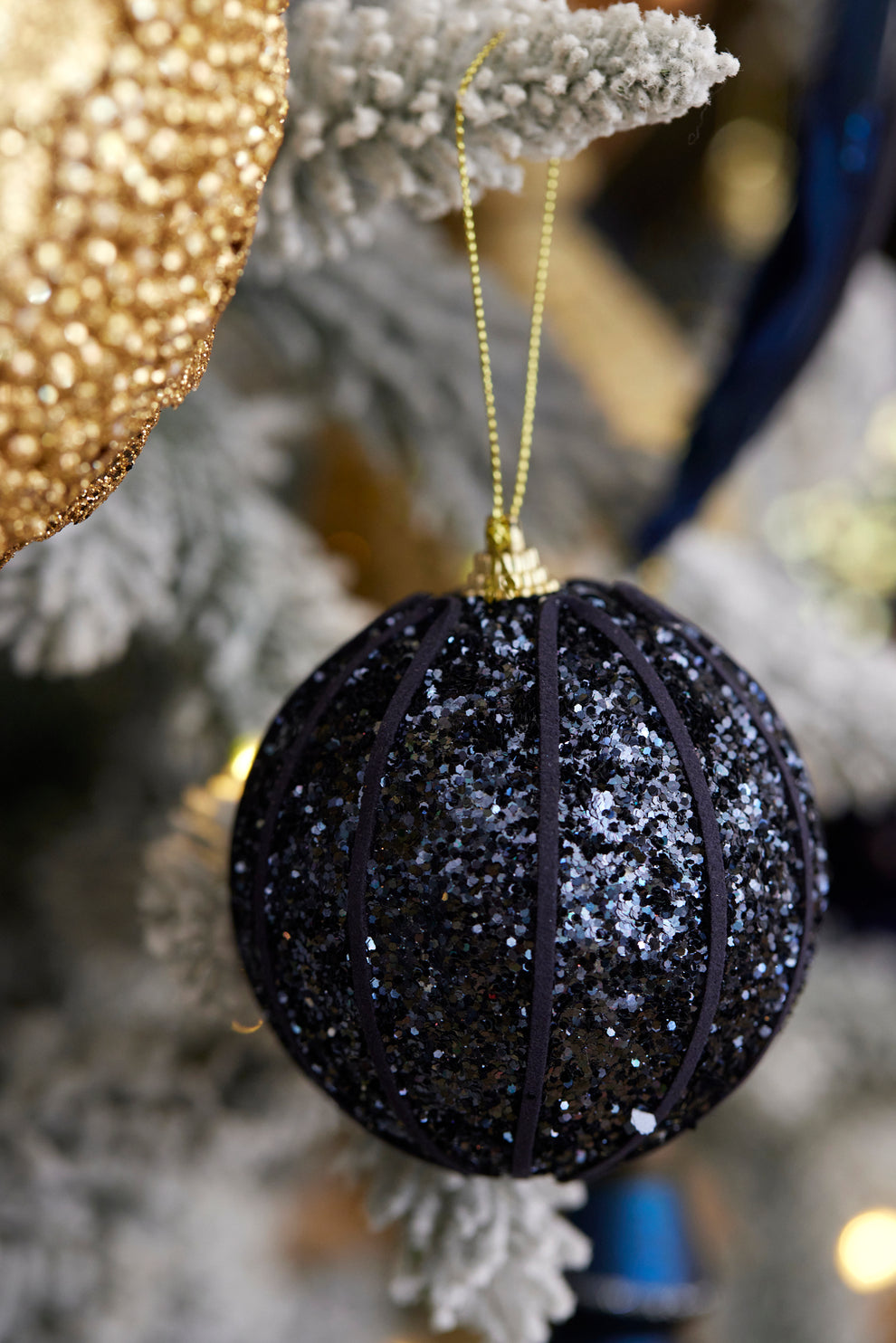 Mdinight Blue Segment Bauble – Holly & Ivy